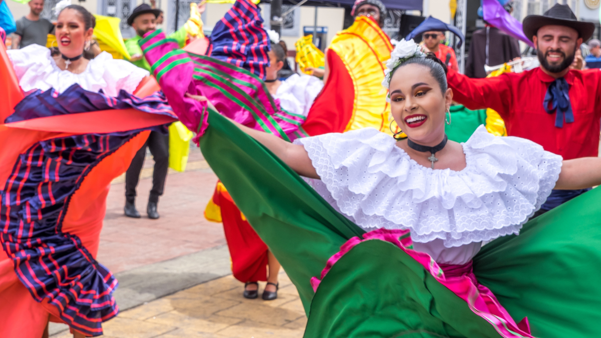 5 Tips for Authentic Cultural Experiences - Midwest Meetings